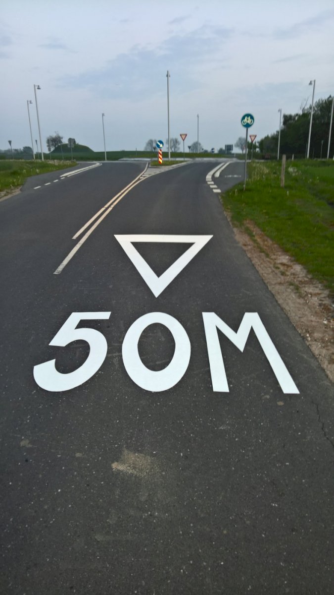 Vejstriber, asfaltdekoration & markering af veje | Vi er eksperter!